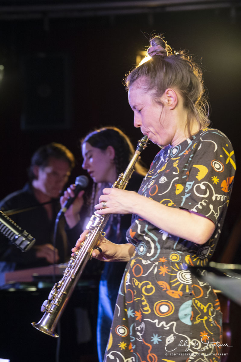 Intrigerende verscholen mysteries in muziek van Tineke Postma ...