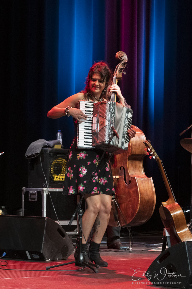 Fleurine brengt Braziliaanse zomer – jazzradar.com