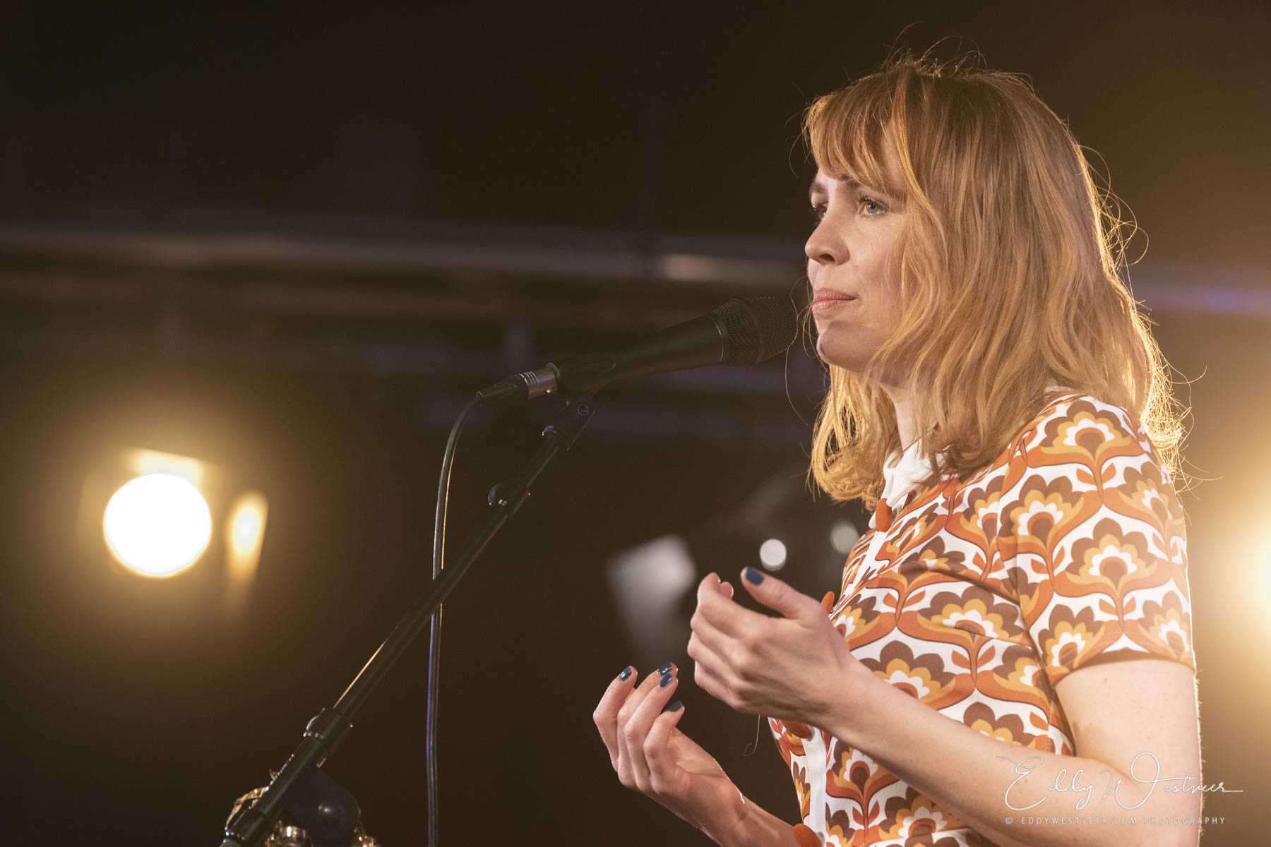 Opdrogen en gelukkig zijn met Janne Schra – jazzradar.com