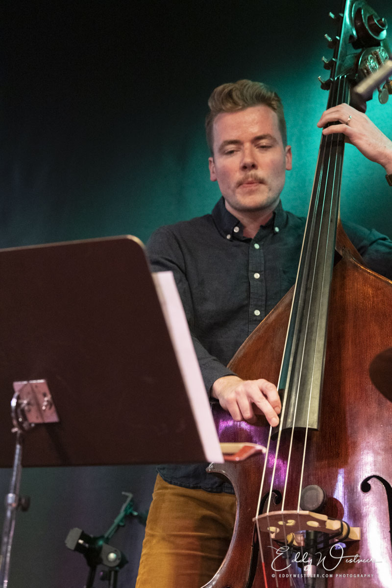 Feedforward urgent thema als multimediaal spektakel – jazzradar.com