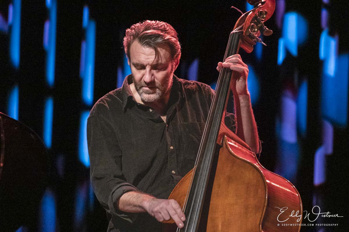 Mats Eilertsen Trio kleurde Black Friday – jazzradar.com